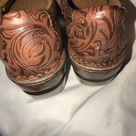 Born | Shoes | Born Concept Boc Peggy Tooled Clogs | Poshmark